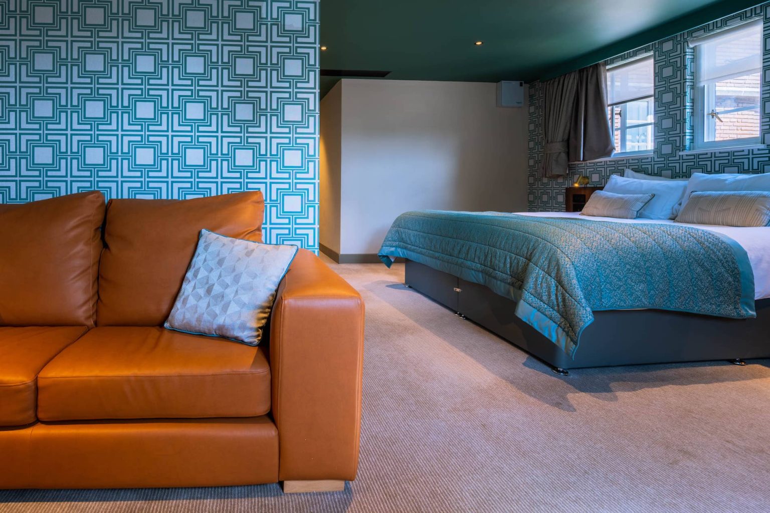 The Comet Hotel - London Hatfield | OFFICIAL Hotel Website